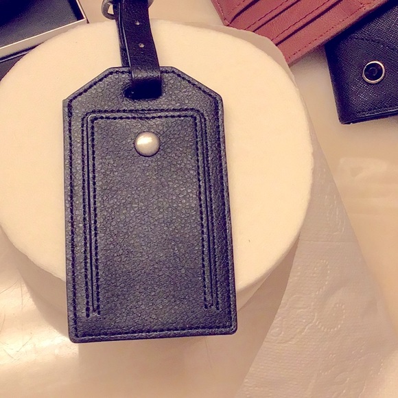 Perry Ellis | Accessories | Perry Ellis Name Tag | Poshmark